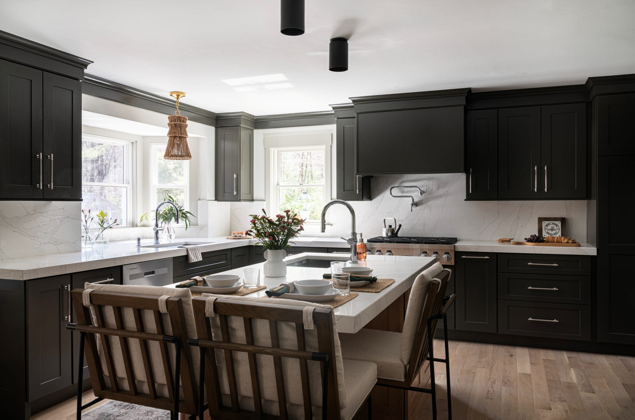 30 Best Contemporary Design Style Ideas of 2026 - Decorilla Online ...